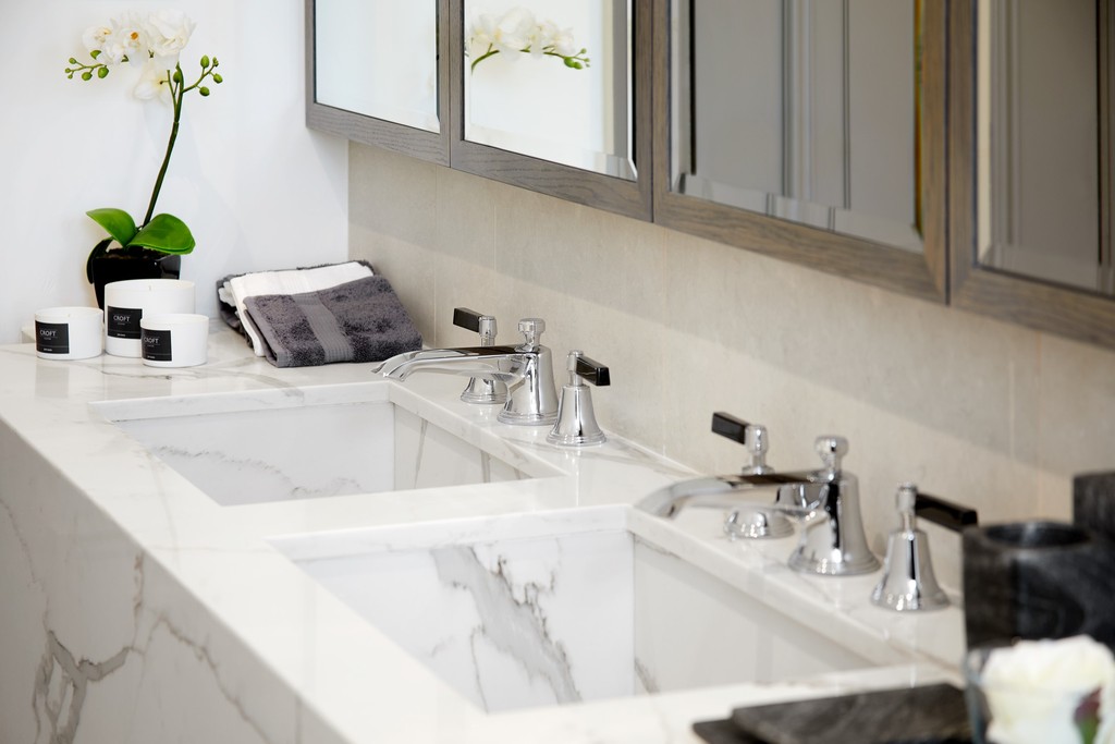 Iverna Court, Kensington, W8