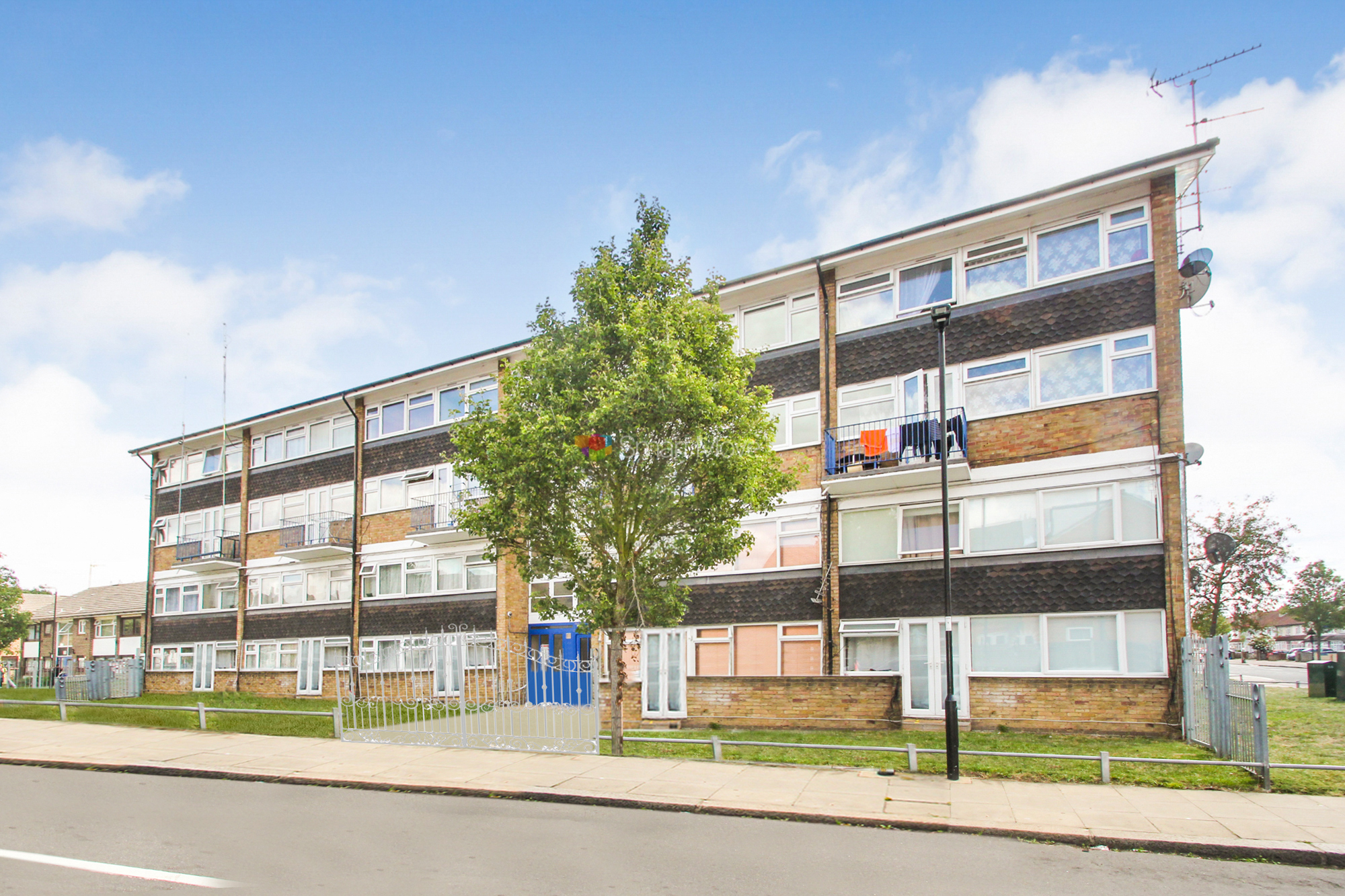 Bounces Road, Edmonton, N9